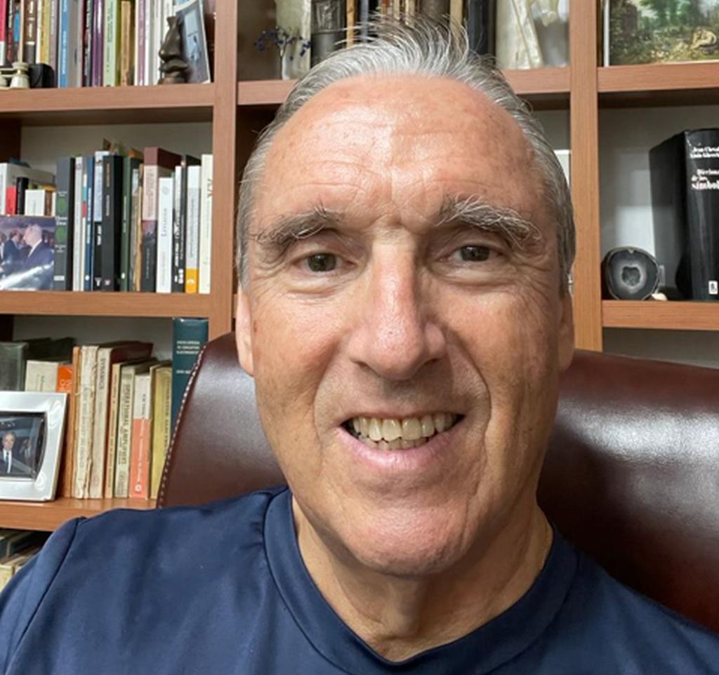 Con Roberto Cyjon, una entrevista sobre su nuevo libro, que va más allá ...